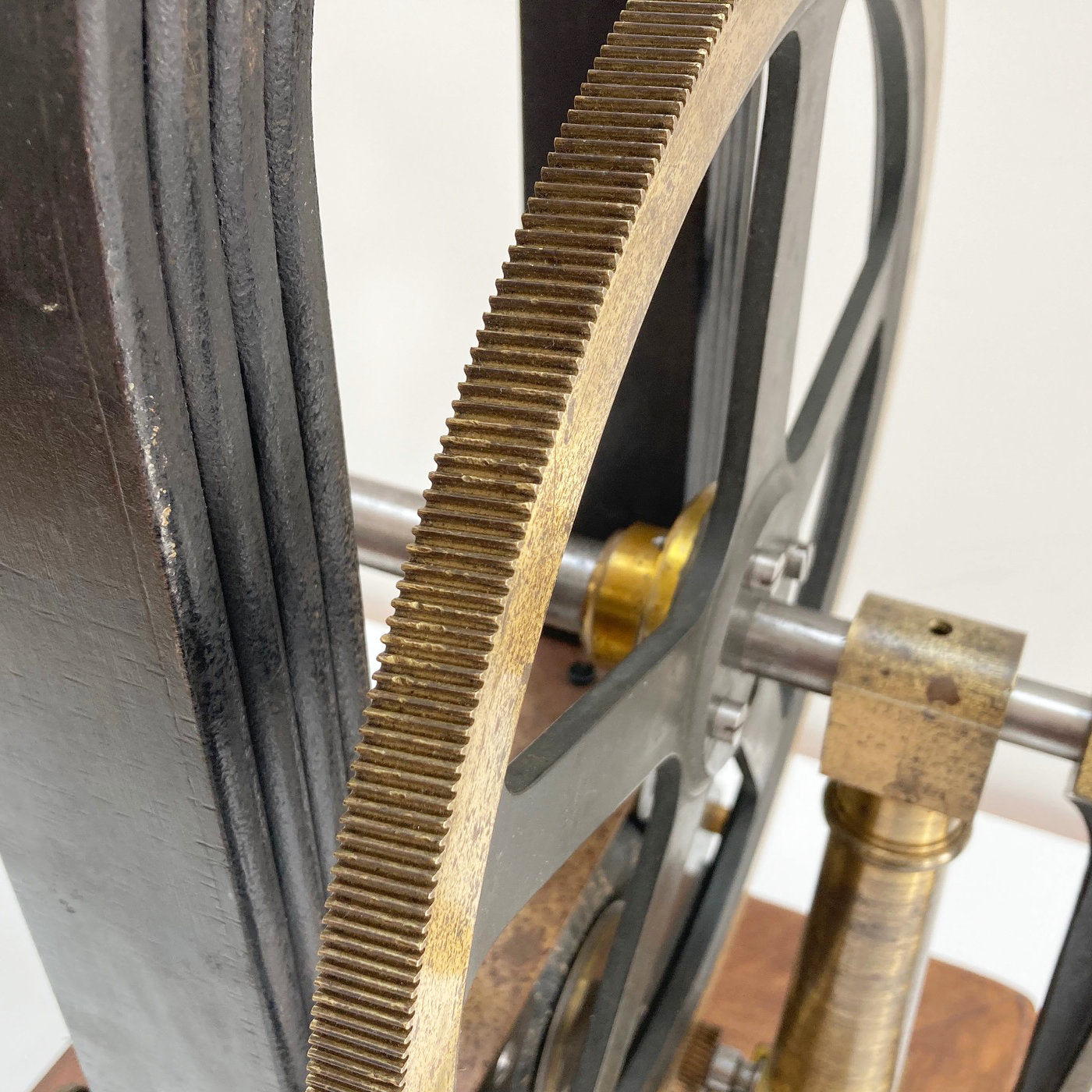 Mid Victorian Mark III Gramme Dynamo & Motor No.1122 by Breguet of ...