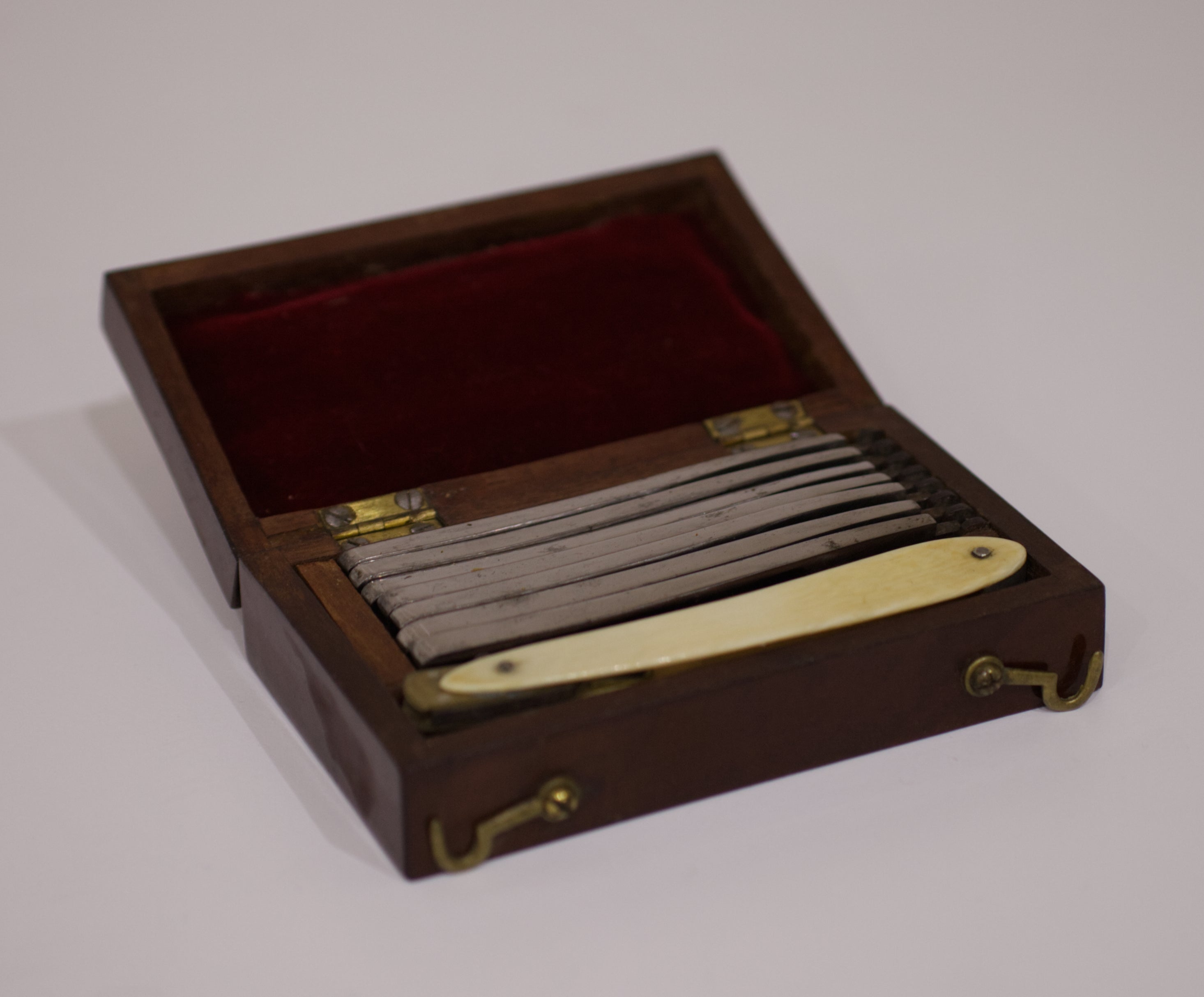 William IV Cased Set of Seven Day Cut Throat Razors by Sansom Harwood ...