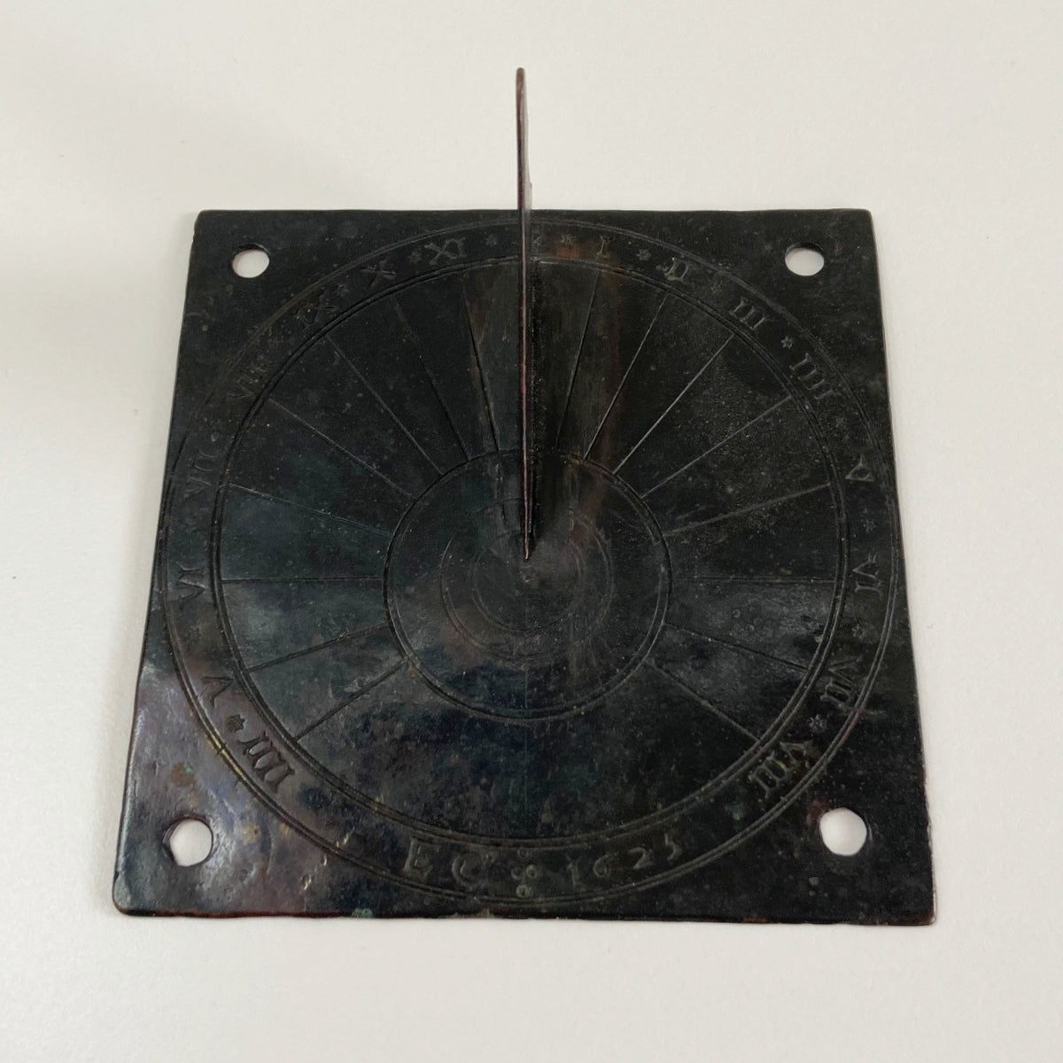Early Seventeenth Century Charles I Period Horizontal Sun Dial - 1625 ...