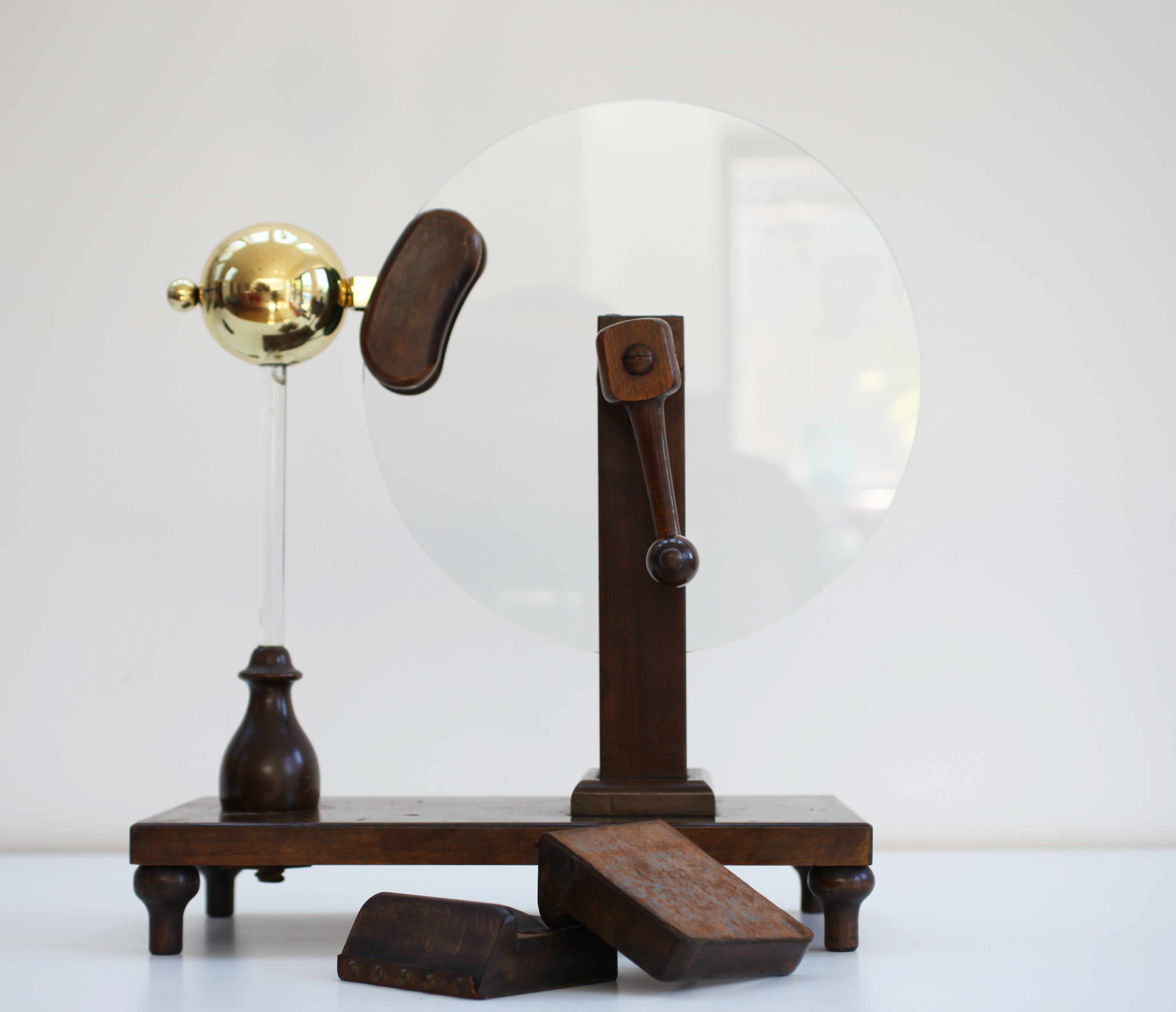 Early Victorian Winters Type Friction Electrostatic Machine – Jason ...